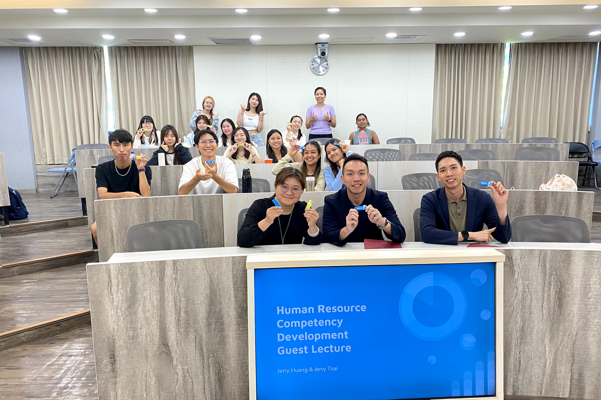 《112-2 GHRM608》 Inside Look: HRBP Functions and HR Life Cycle - College ...