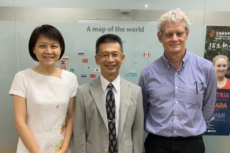 澳洲昆士蘭科技大學商學院副院長Andrew Paltridge來訪 - 國立中山大學管理學院 College of Management, NSYSU
